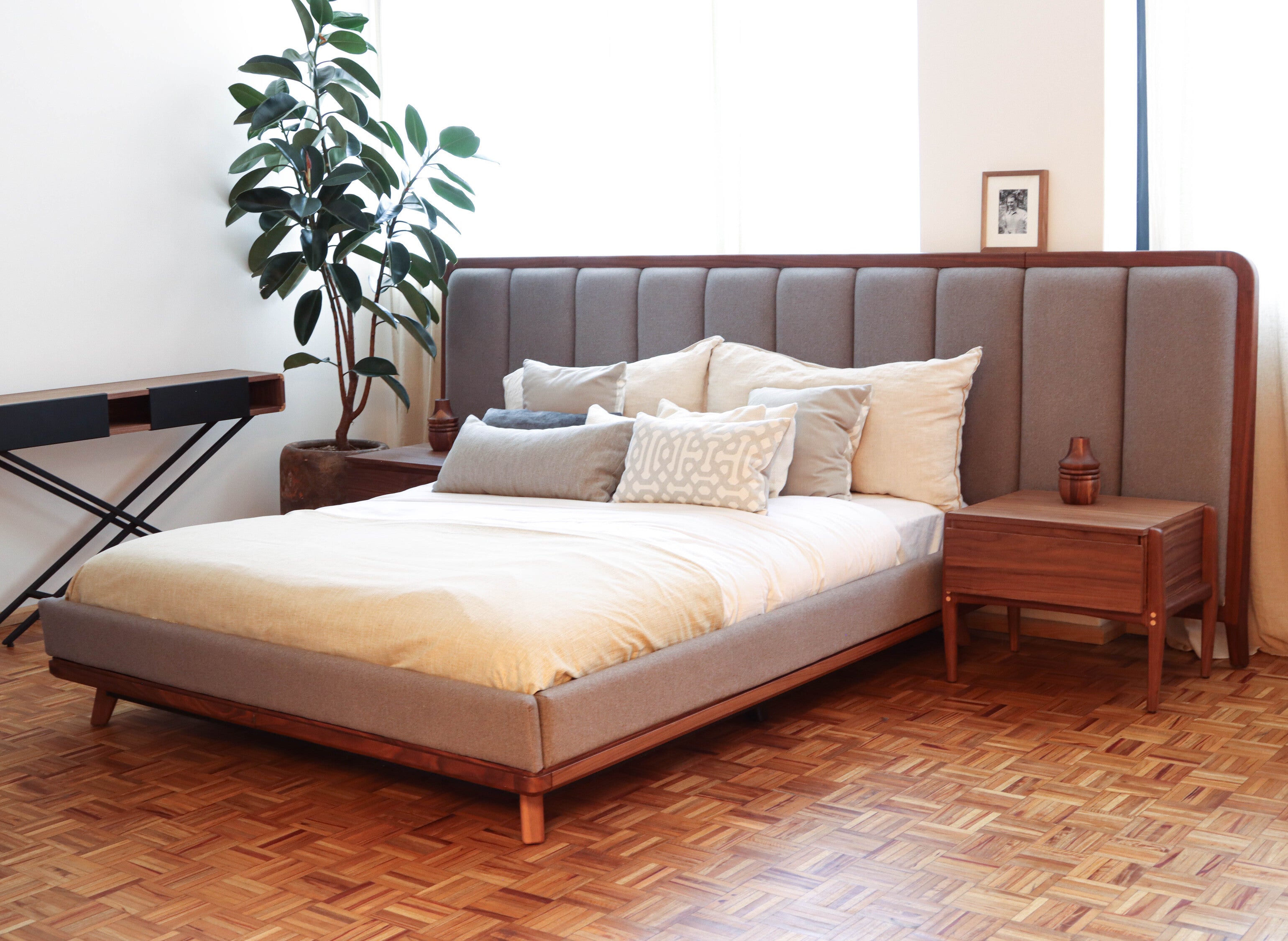 Cama Emu QS - Nogal / Tela (1 pieza disponible) – Pērch